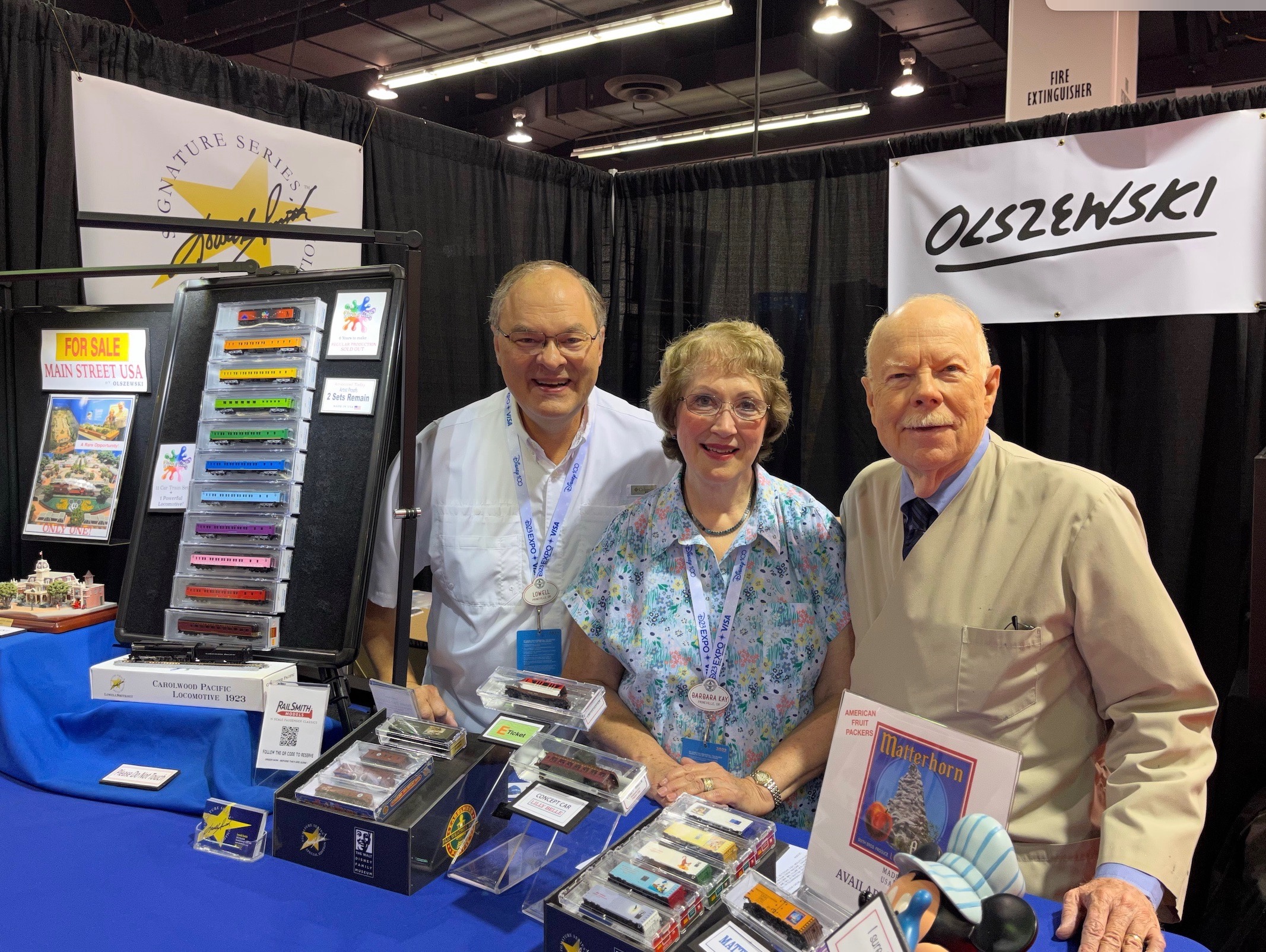 Walking the floor at the D23 Expo with Lowell - September 2022 – Lowell ...
